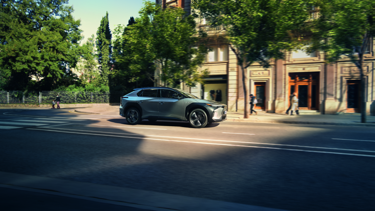 Explore Toyota Electrified Vehicles | Toyota UK