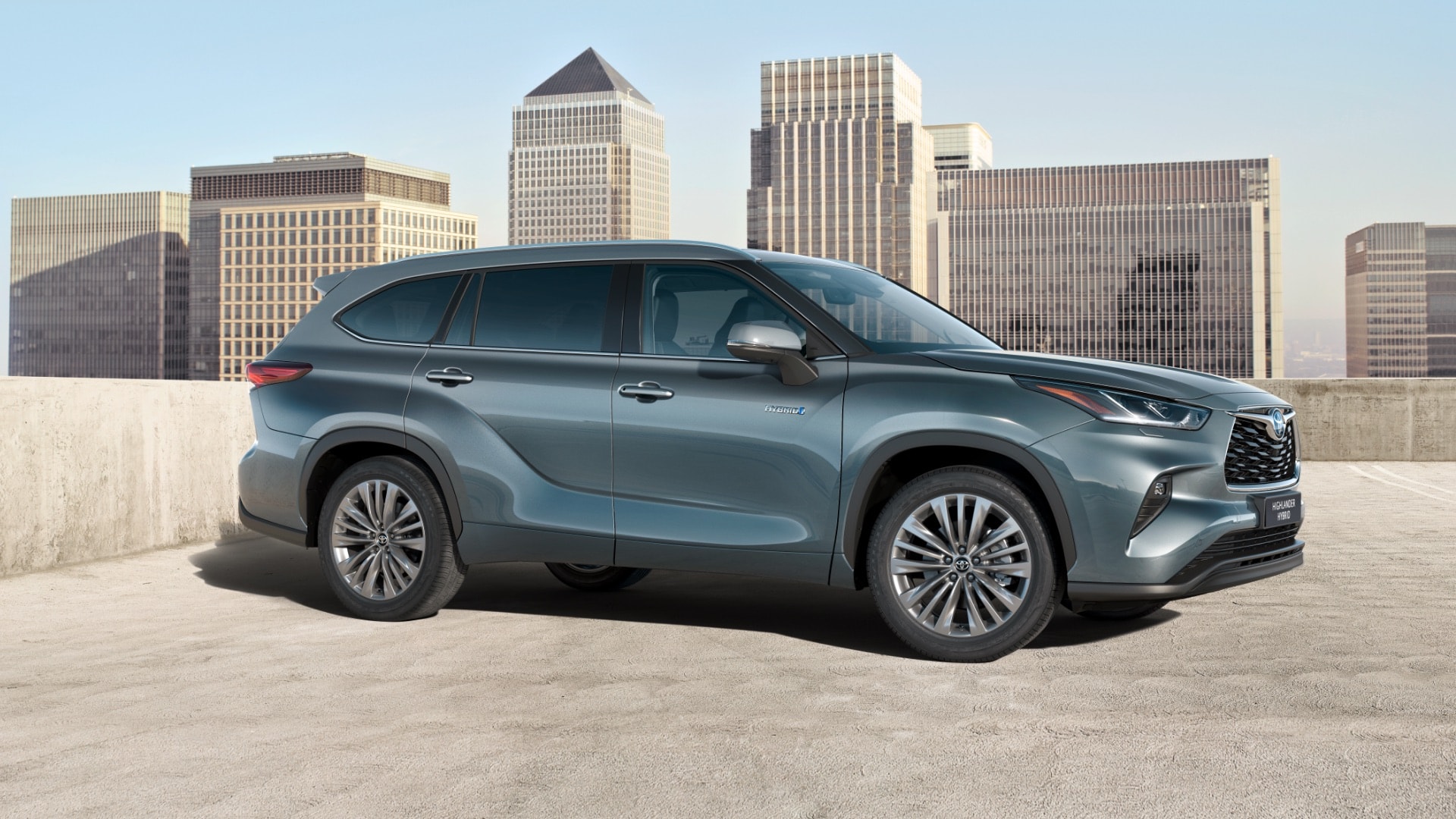 Toyota Highlander | Discover Highlander Range | Toyota UK