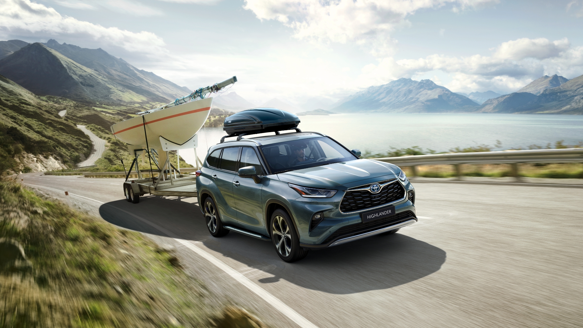 Toyota Highlander | Discover Highlander Range | Toyota UK