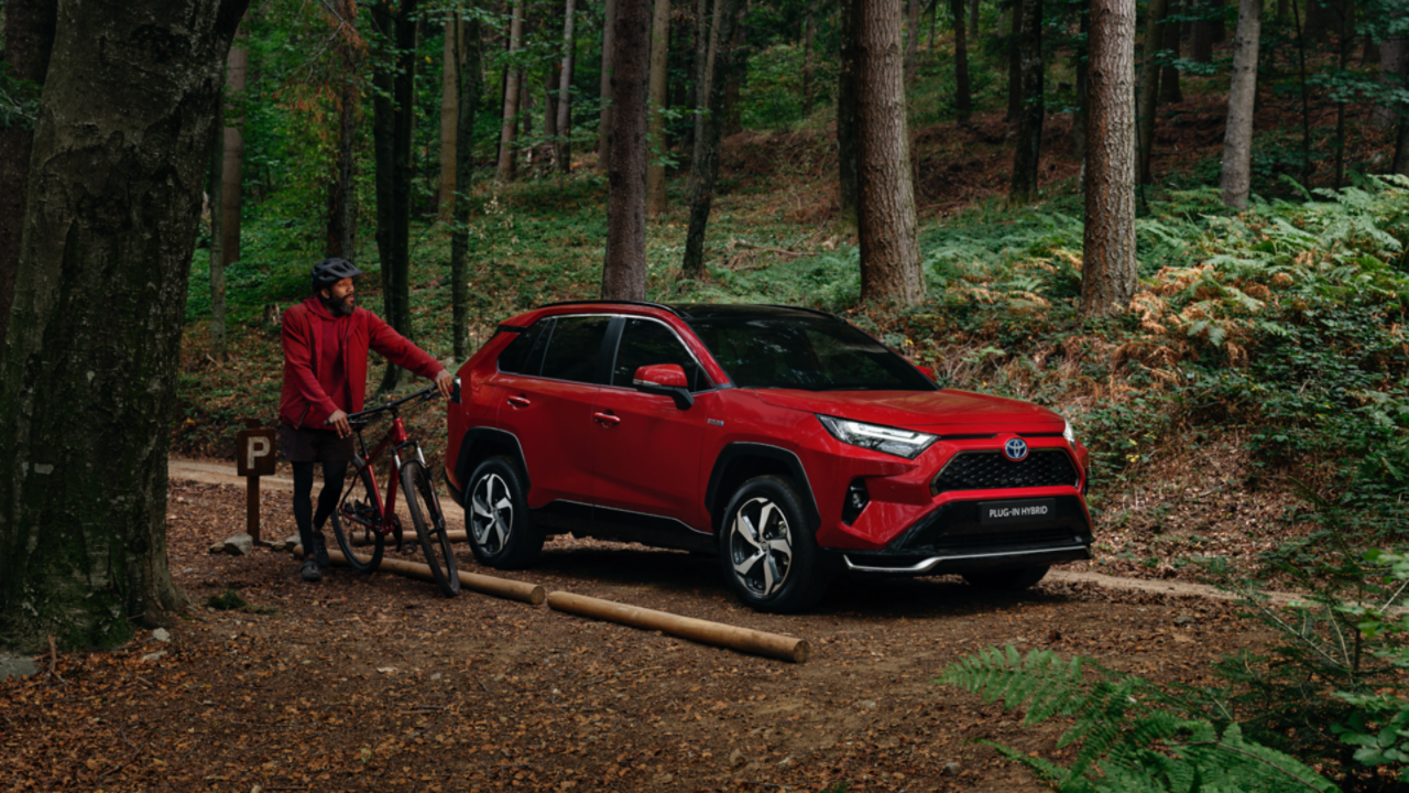 RAV4 Hybrid | News & Updates | Toyota UK