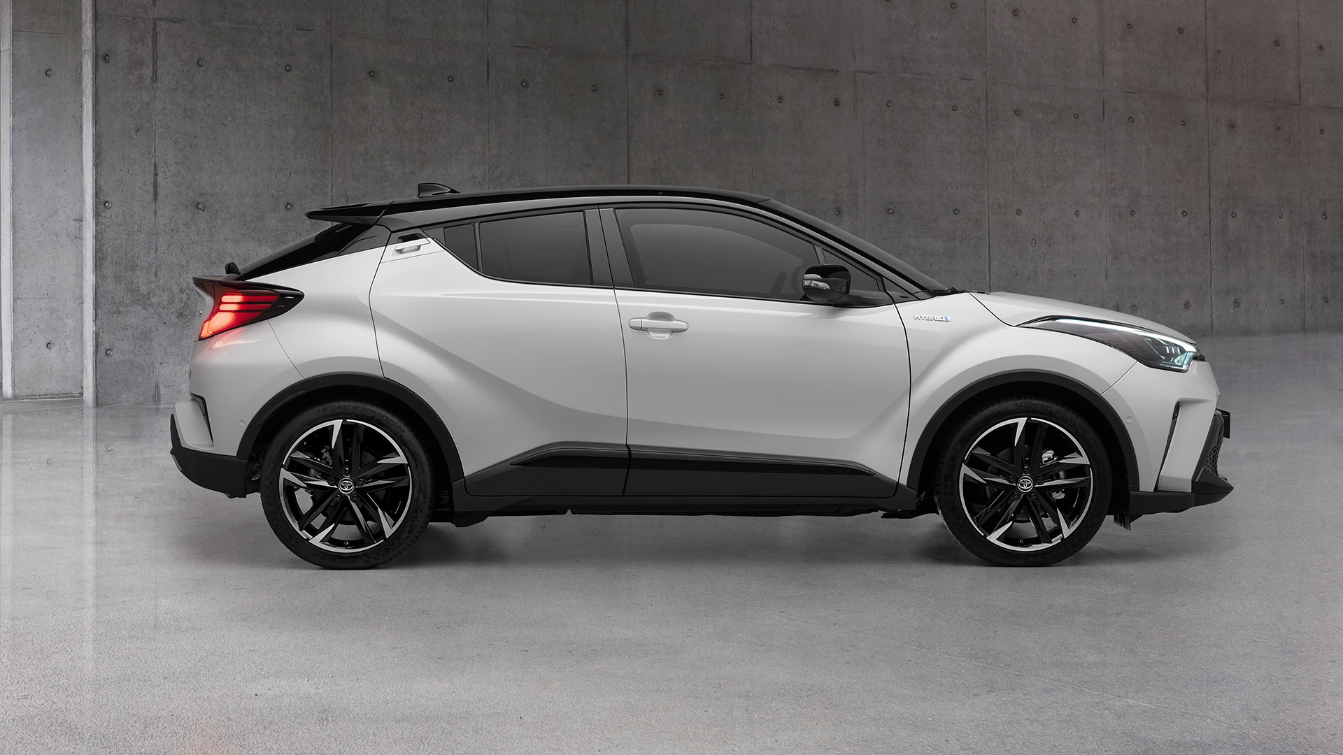 Toyota C-HR | Explore the C-HR Crossover SUV | Toyota UK
