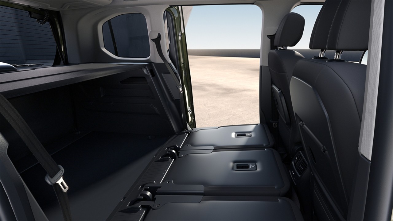 Proace City Verso EV | 7 Seat People Carrier | Toyota UK