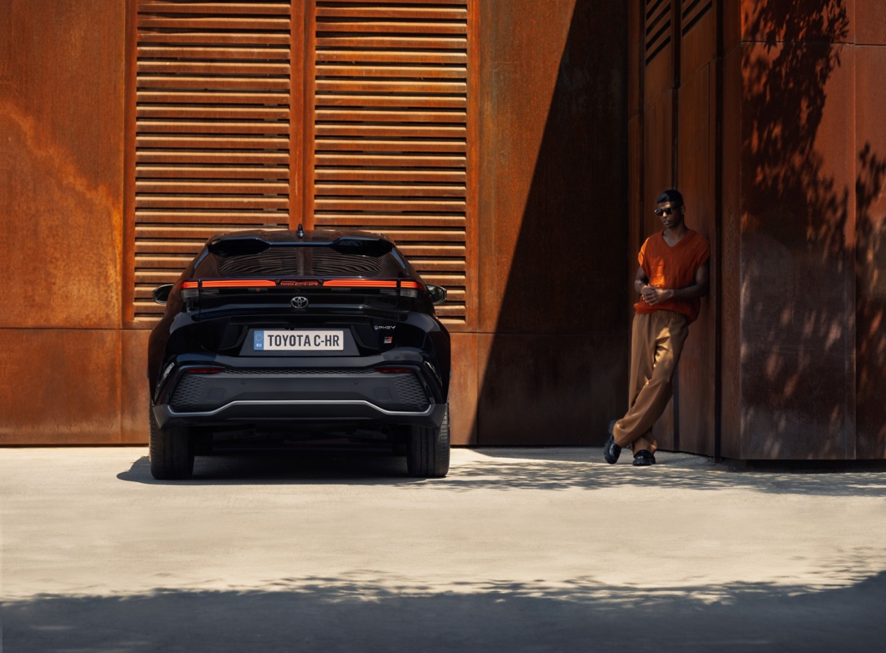 Toyota C-HR | Plug-in Hybrid and Hybrid SUV | Toyota UK